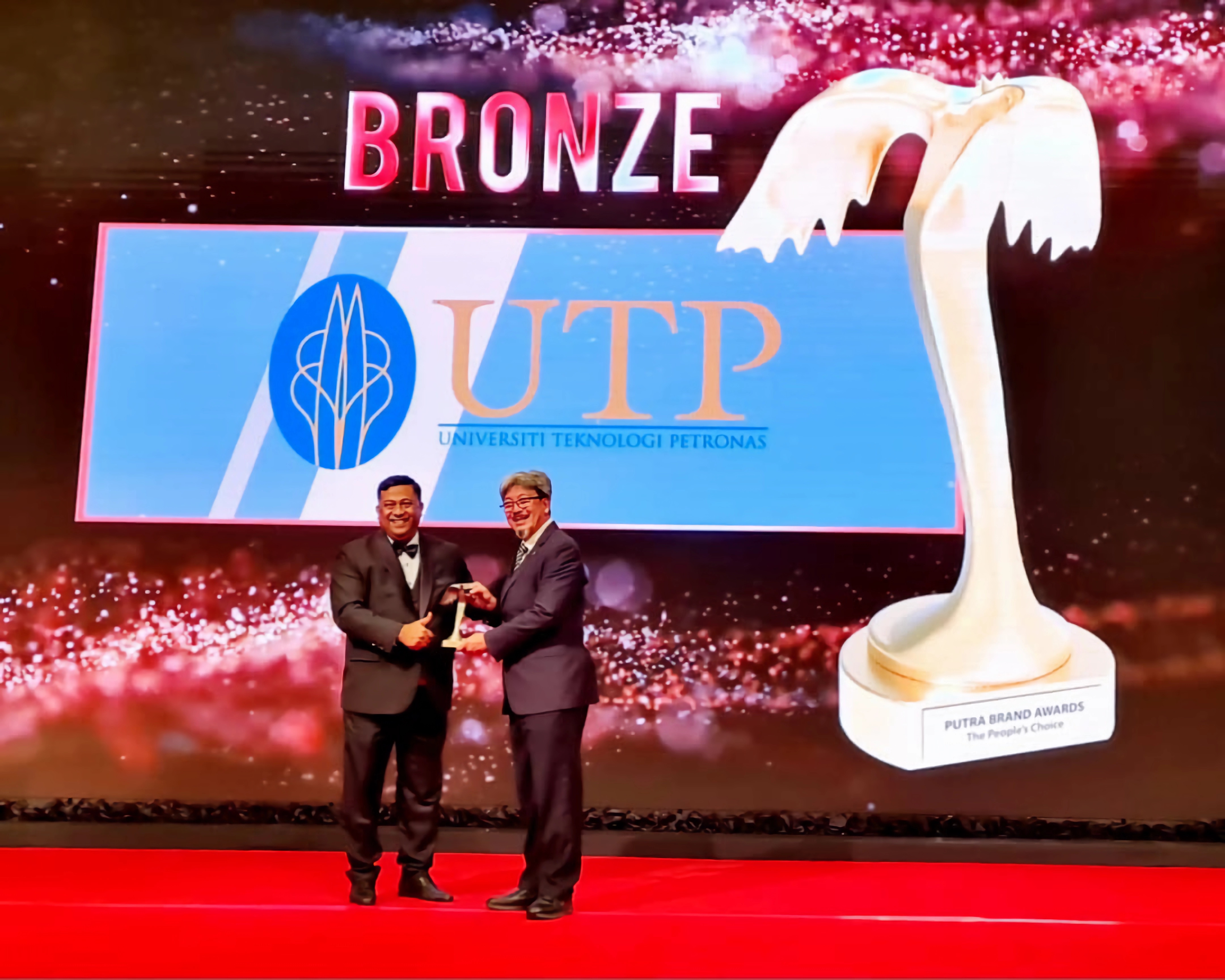 UTP CLINCHES THIRD CONSECUTIVE WIN AT THE PUTRA BRAND AWARDS